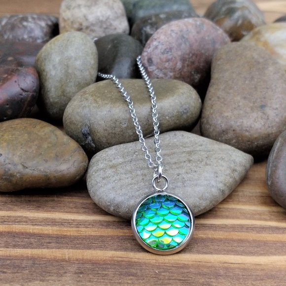 Jewelry | Iridescent Blue Green Mermaid Scale Charm Silver Tone Chain ...